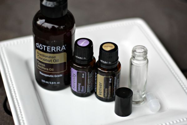 Sleepy Time Blend Using Essential Oils | So Chic Life